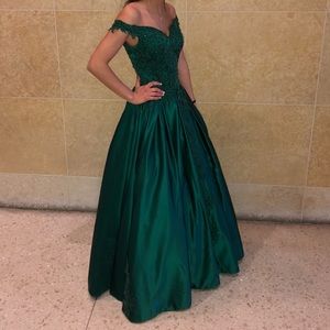 Giovanni Dresses | Dress | Poshmark